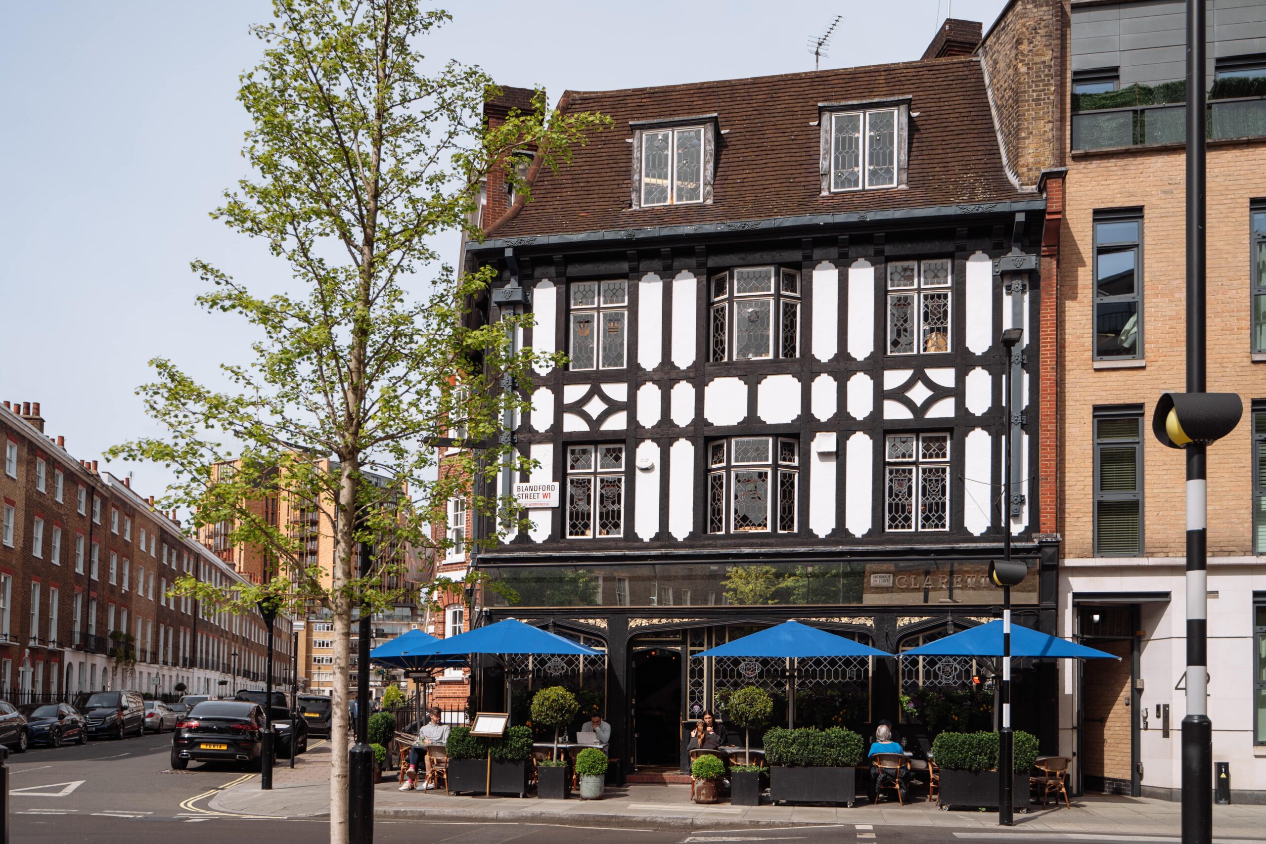 Exclusive Hire - Clarette